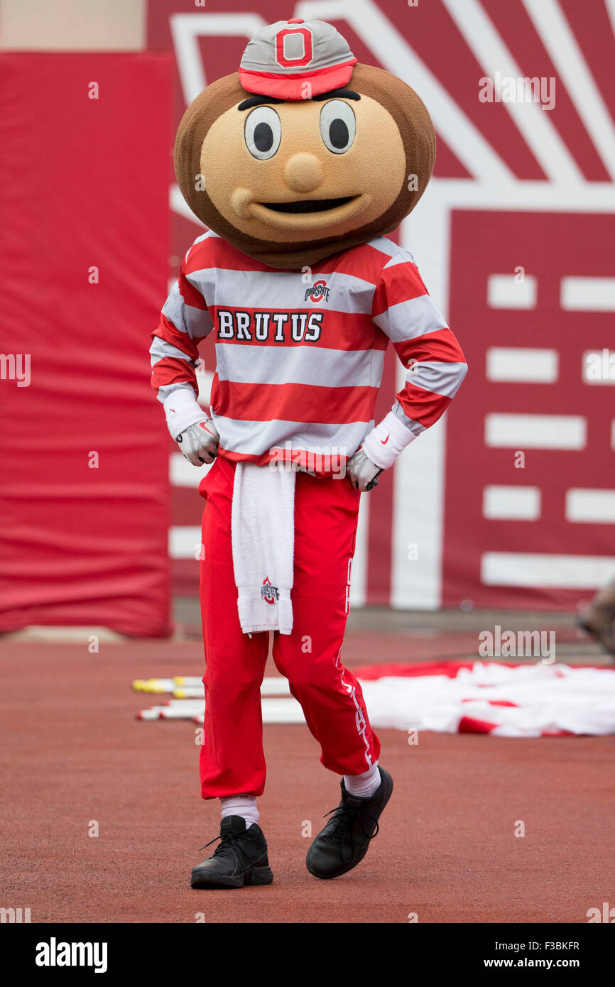 October 3, 2015: Ohio State Buckeyes mascot Brutus in action during the ...