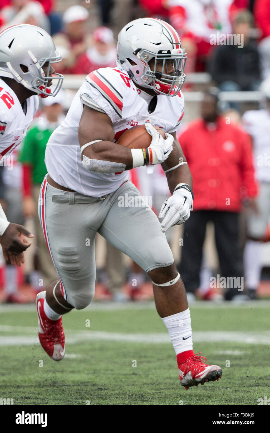 October 3, 2015: Ohio State Buckeyes running back Ezekiel Elliott (15 ...
