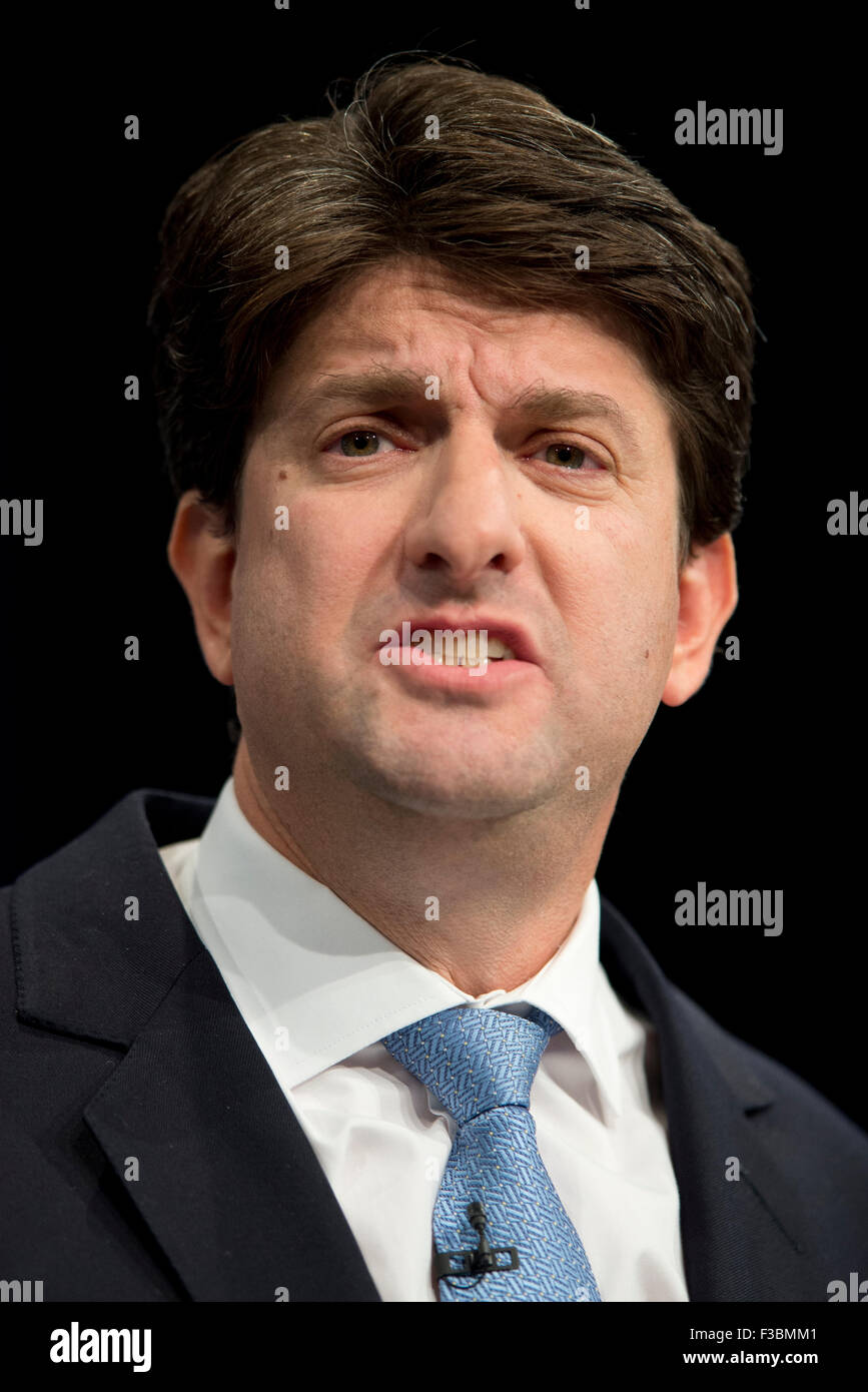 Baron feldman of elstree hi-res stock photography and images - Alamy