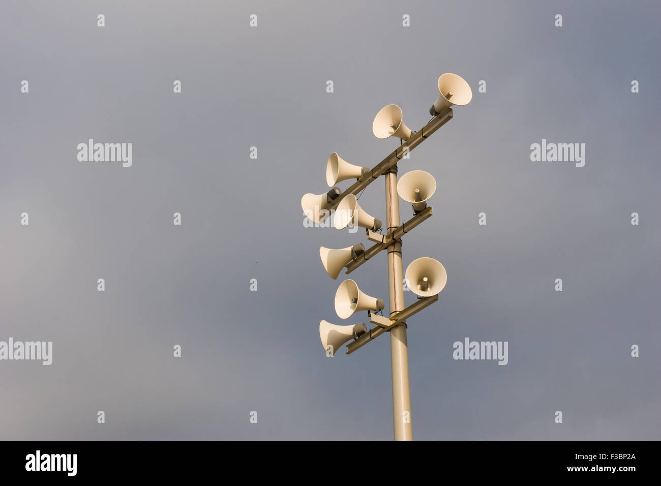 Stadium speaker system hi-res stock photography and images - Alamy