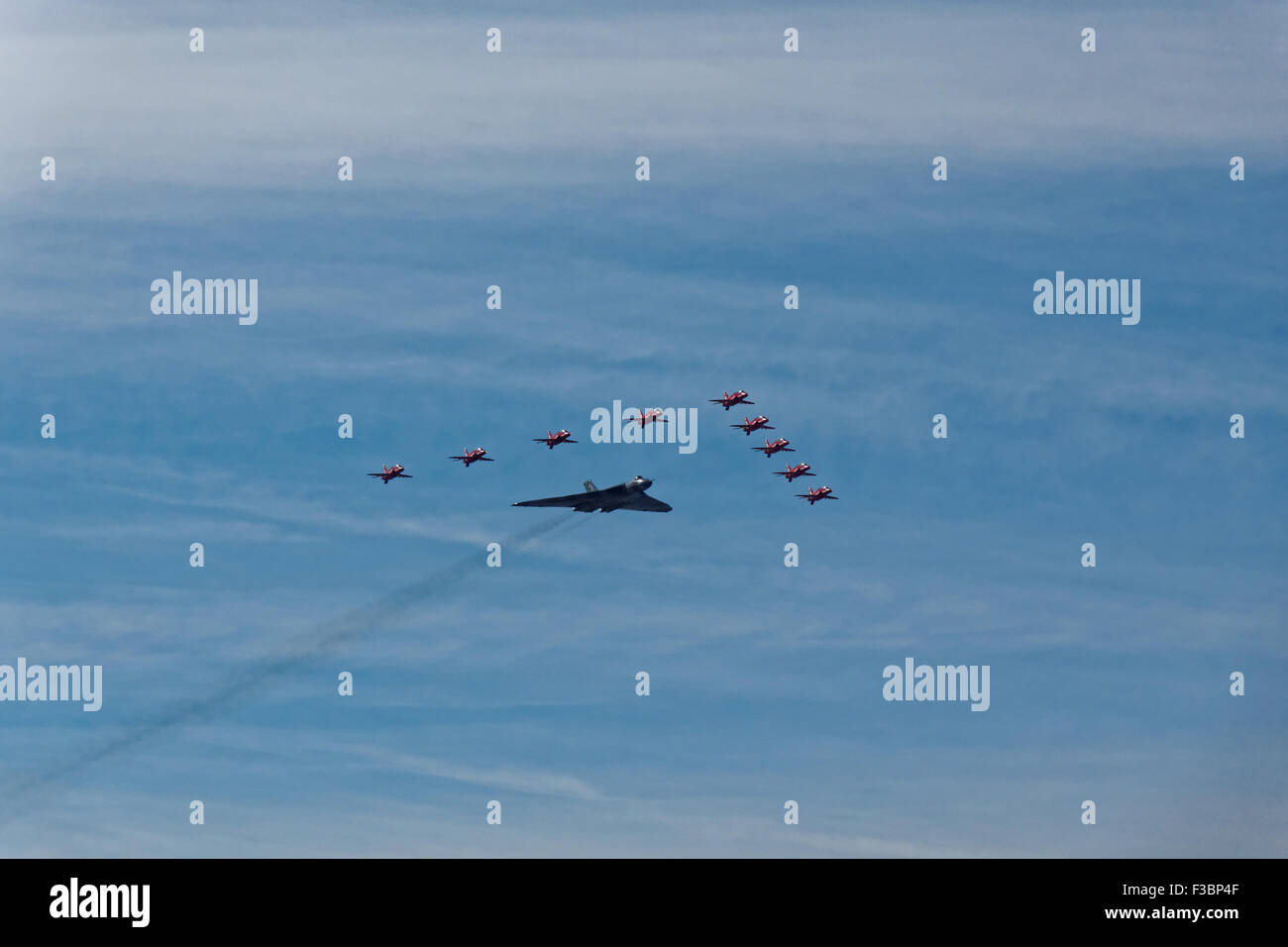 Vulcan with red arrows hi-res stock photography and images - Alamy