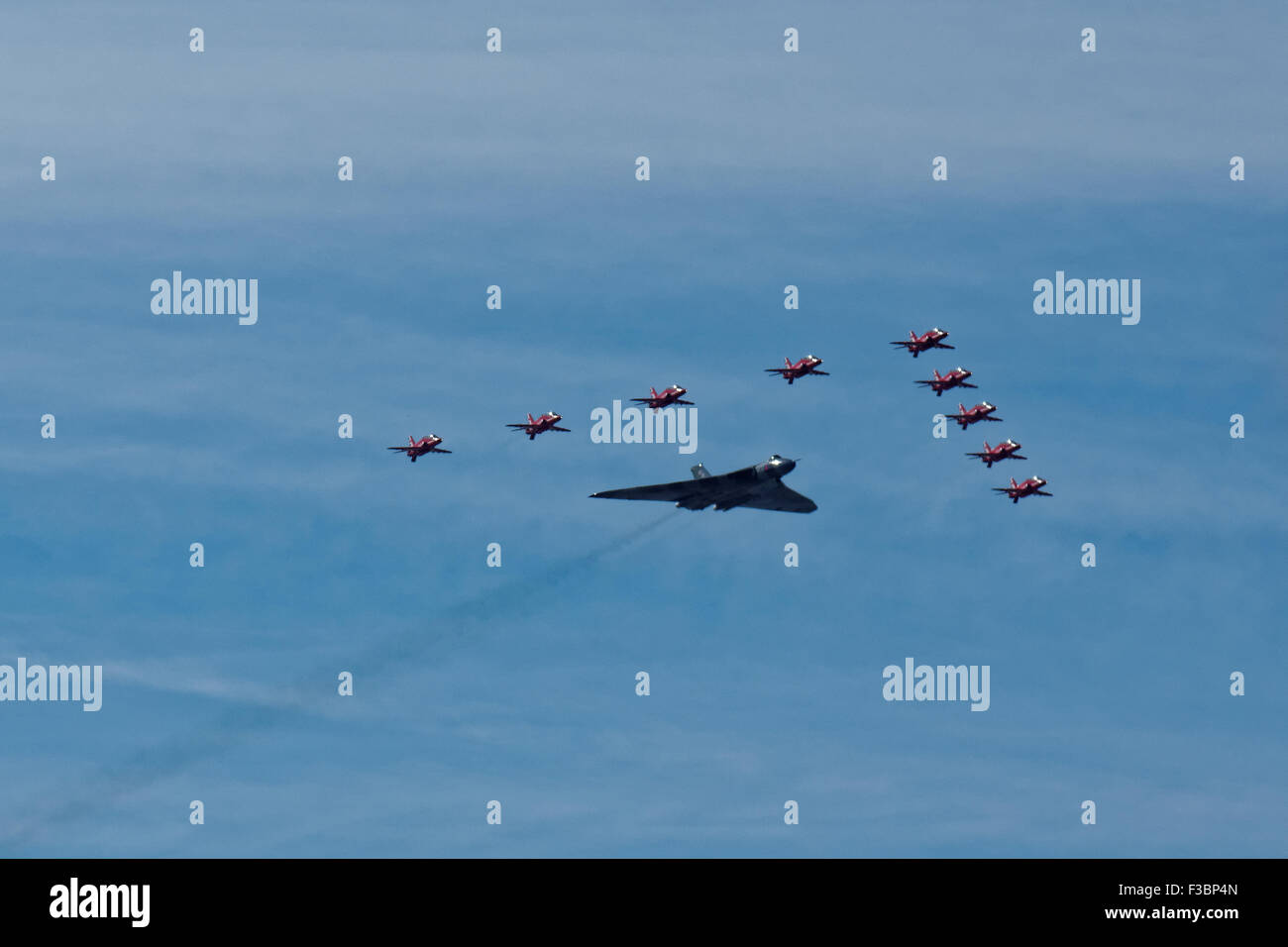 Red arrows with vulcan hi-res stock photography and images - Alamy