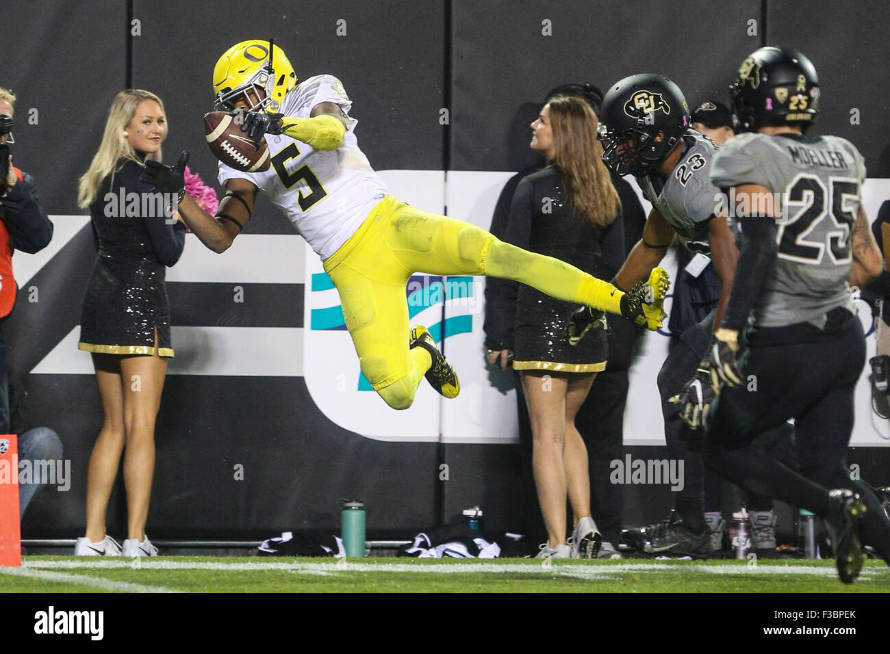 October 3, 2015: Oregon's Taj Griffin dives for the pylon against ...