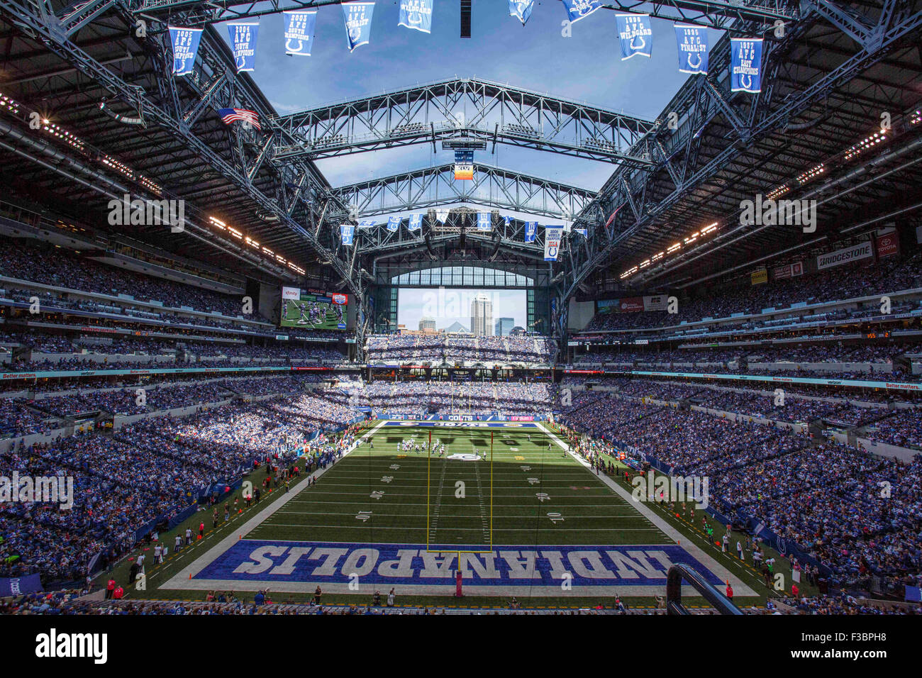 Indianapolis, Indiana, USA. 4th October, 2015. View of the field as the ...