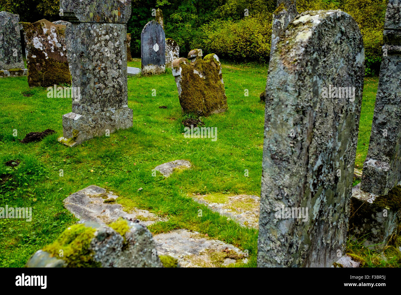 Old gravestones in Balquhidder Kirk Graveyard in the Trossachs ...