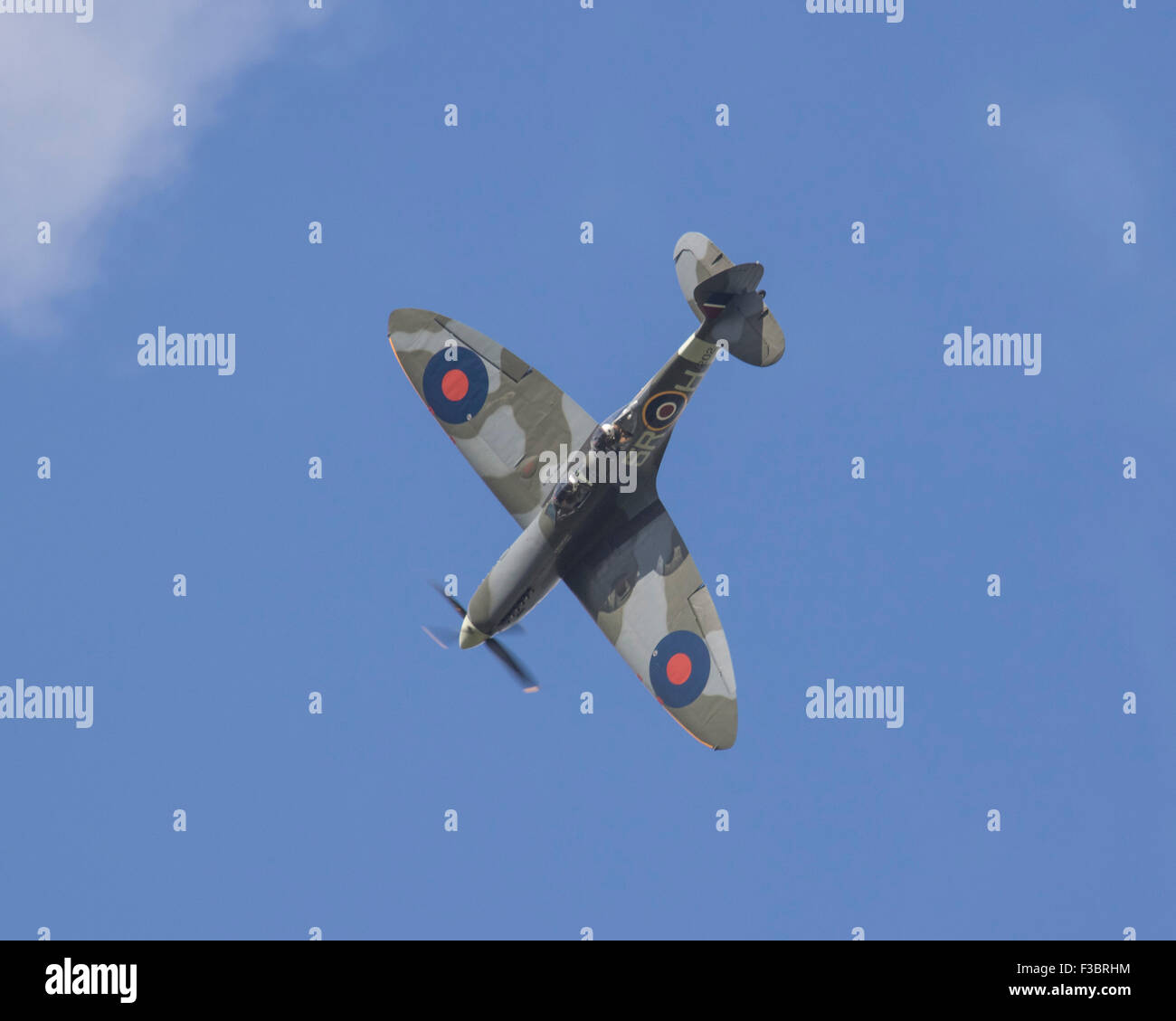 Spitfire T9 PV202 (G-CCCA) flying at the Battle of Britain 75th ...