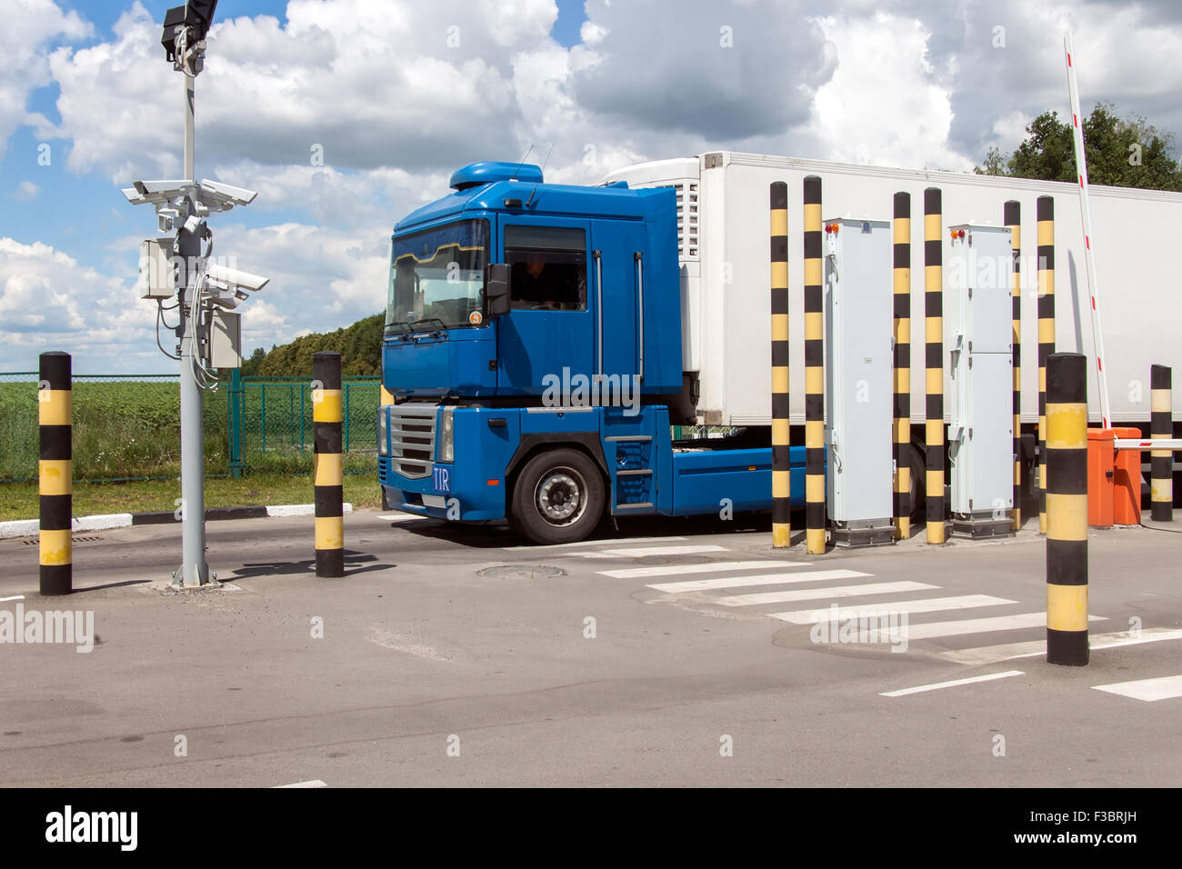 International Automobile Border Checkpoint Hoptivka In Kharkiv Region ...