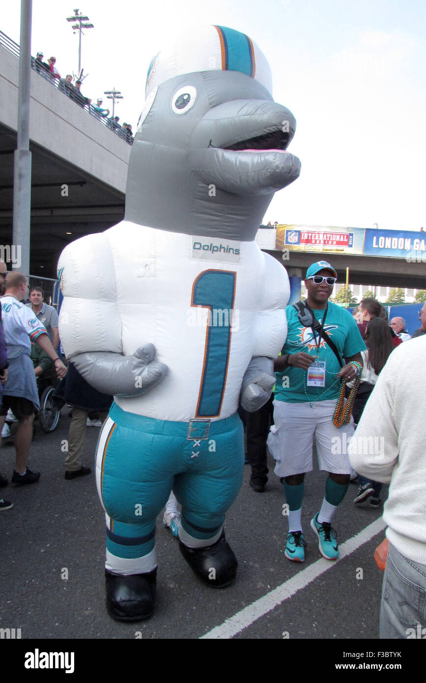Miami dolphins mascot hi-res stock photography and images - Alamy