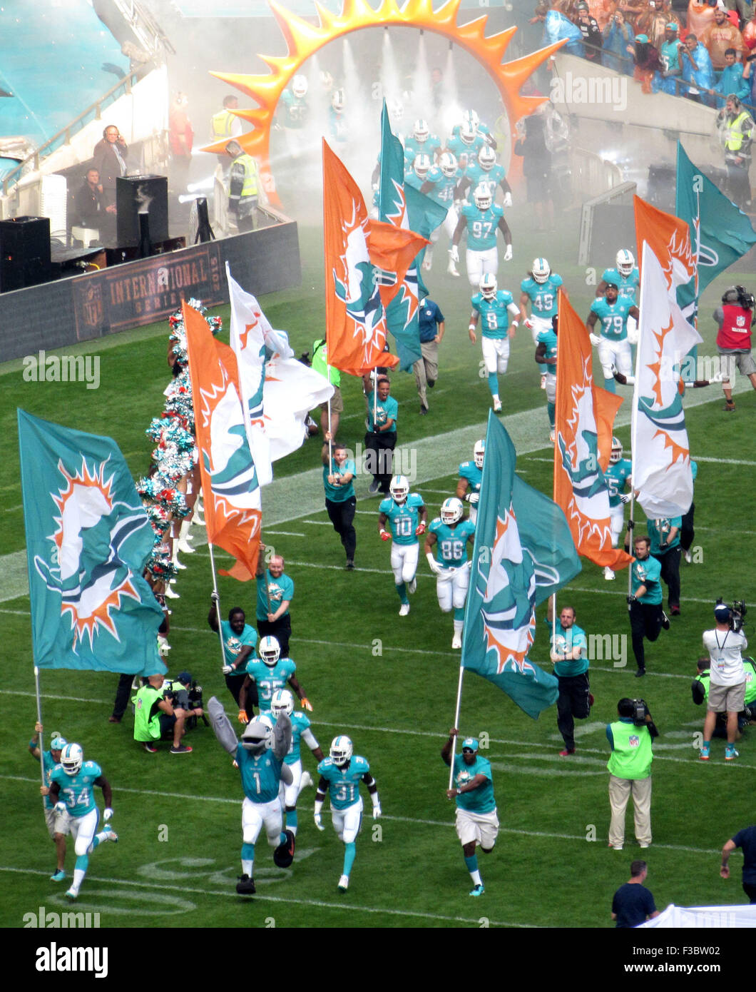 Miami dolphins mascot hi-res stock photography and images - Alamy