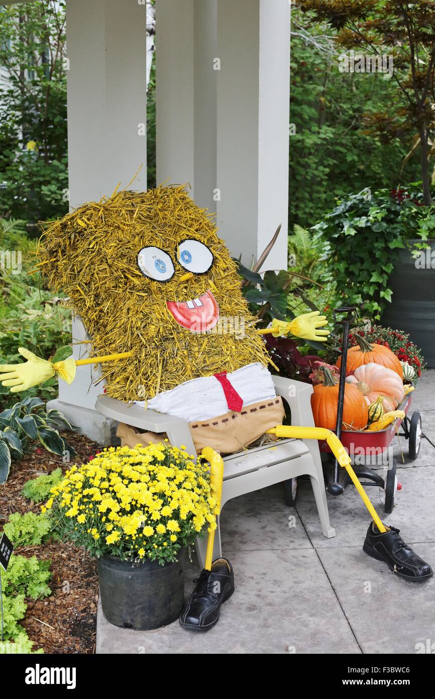 Spongebob squarepants scarecrow on display High Resolution Stock ...