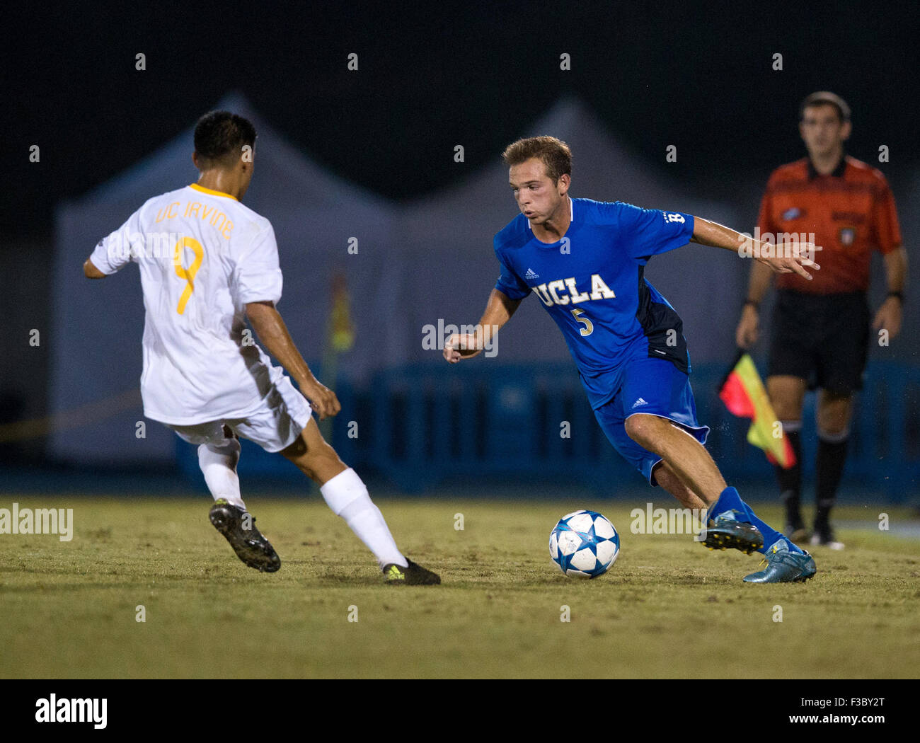 Los Angeles, CA, USA. 27th Sep, 2015. UCLA defender (5) Chase Gasper in ...