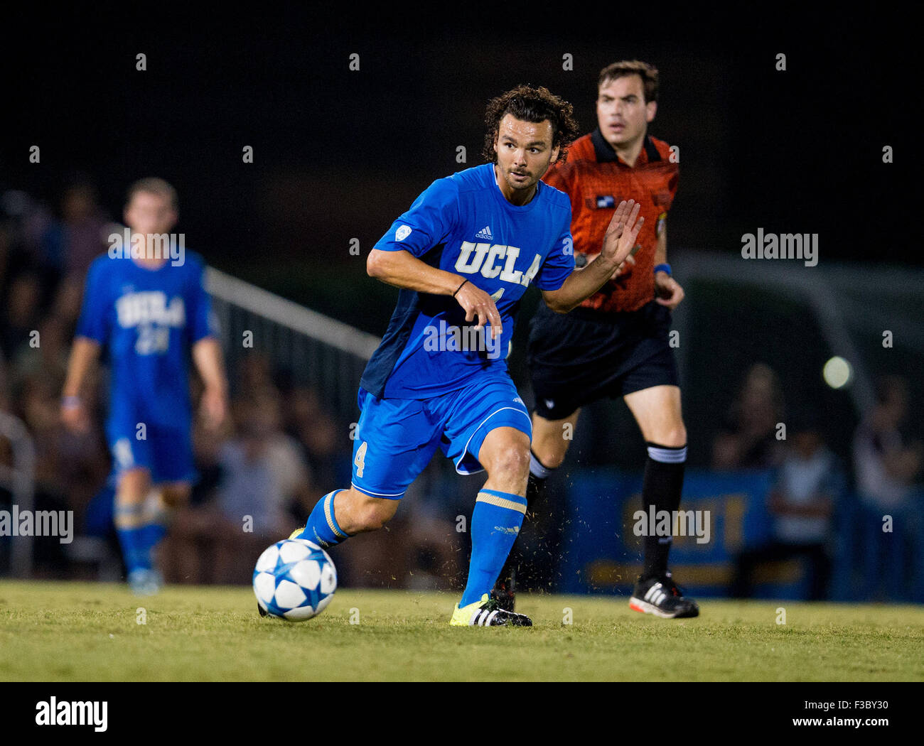 Los Angeles, CA, USA. 27th Sep, 2015. UCLA midfielder (4) Grady Howe in ...