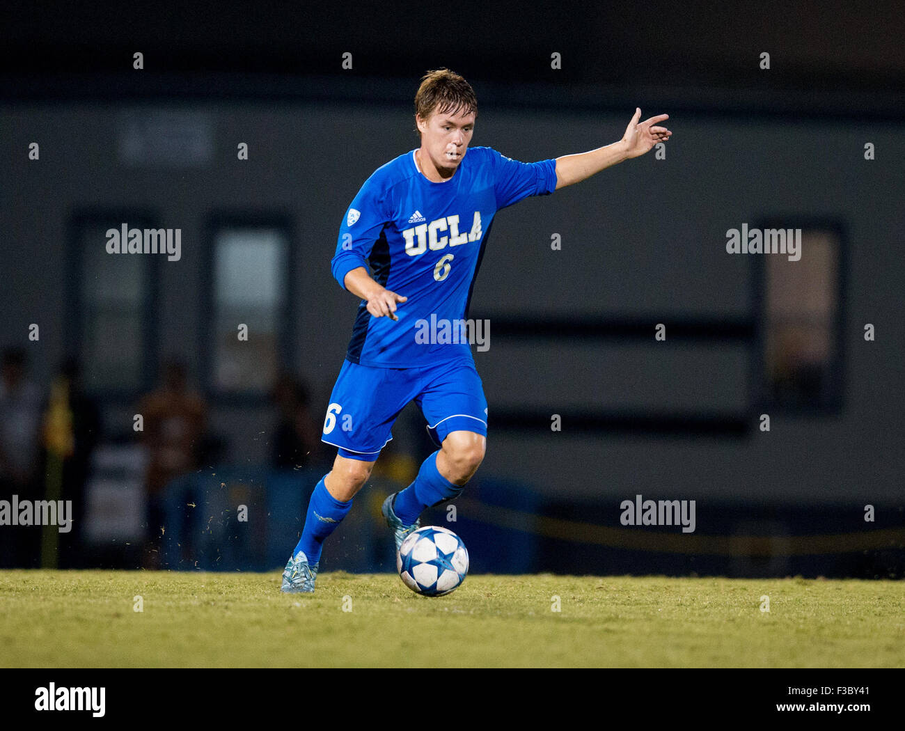 Los Angeles, CA, USA. 27th Sep, 2015. UCLA midfielder (6) Jordan Vale ...