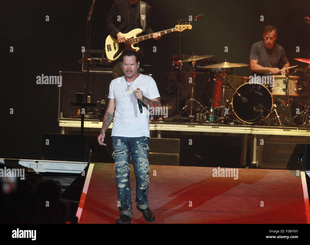 Las Vegas, Nevada, USA. 4th Oct, 2015. Country music artist Gary Allan ...