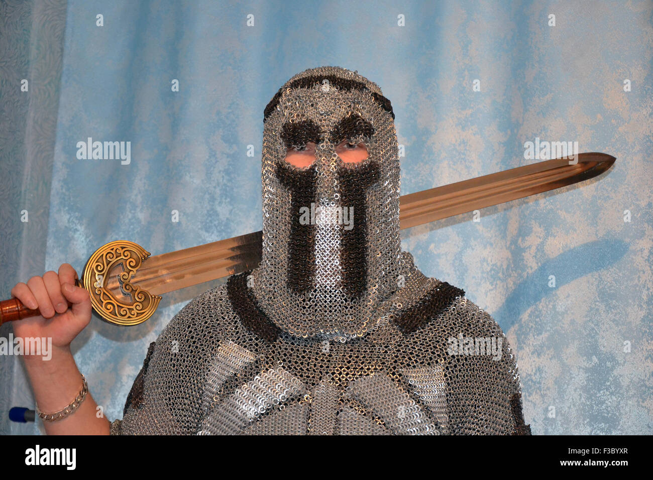 Golden suit of armor hi-res stock photography and images - Alamy