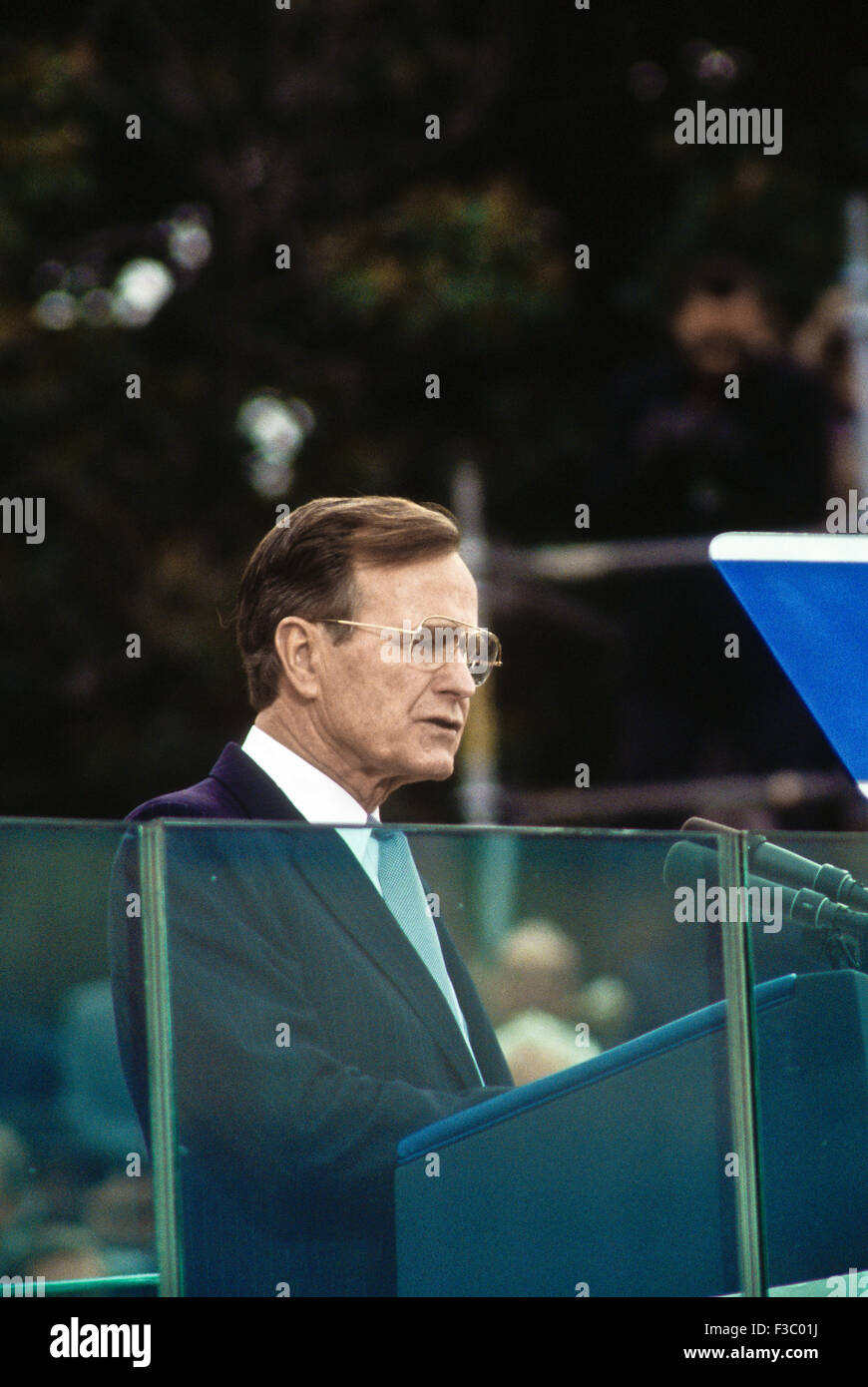 President George H.W. Bush Delivers his Inaugural address to the Nation ...