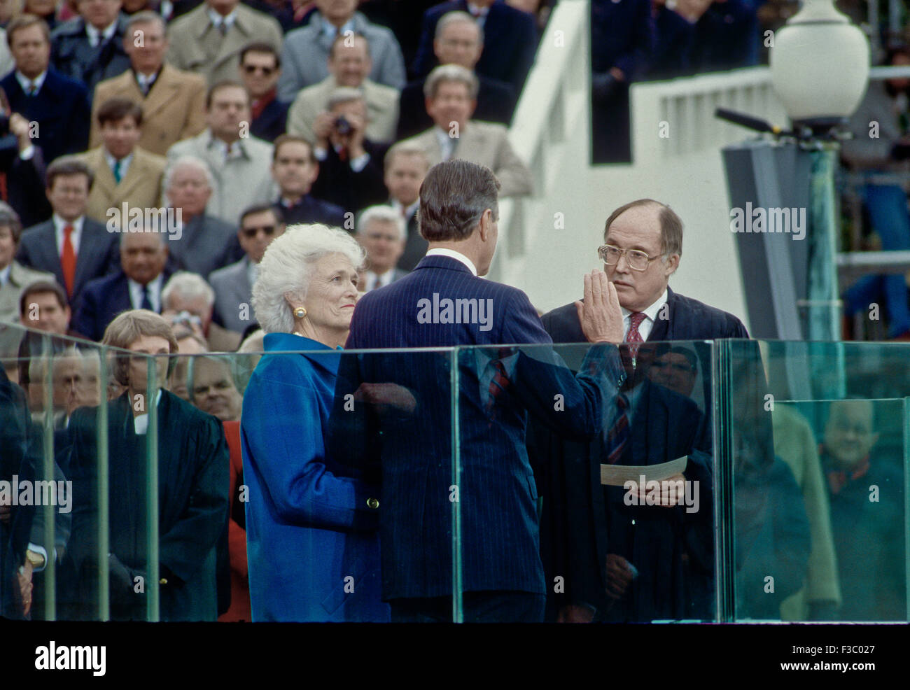 George washington swearing in hi-res stock photography and images - Alamy