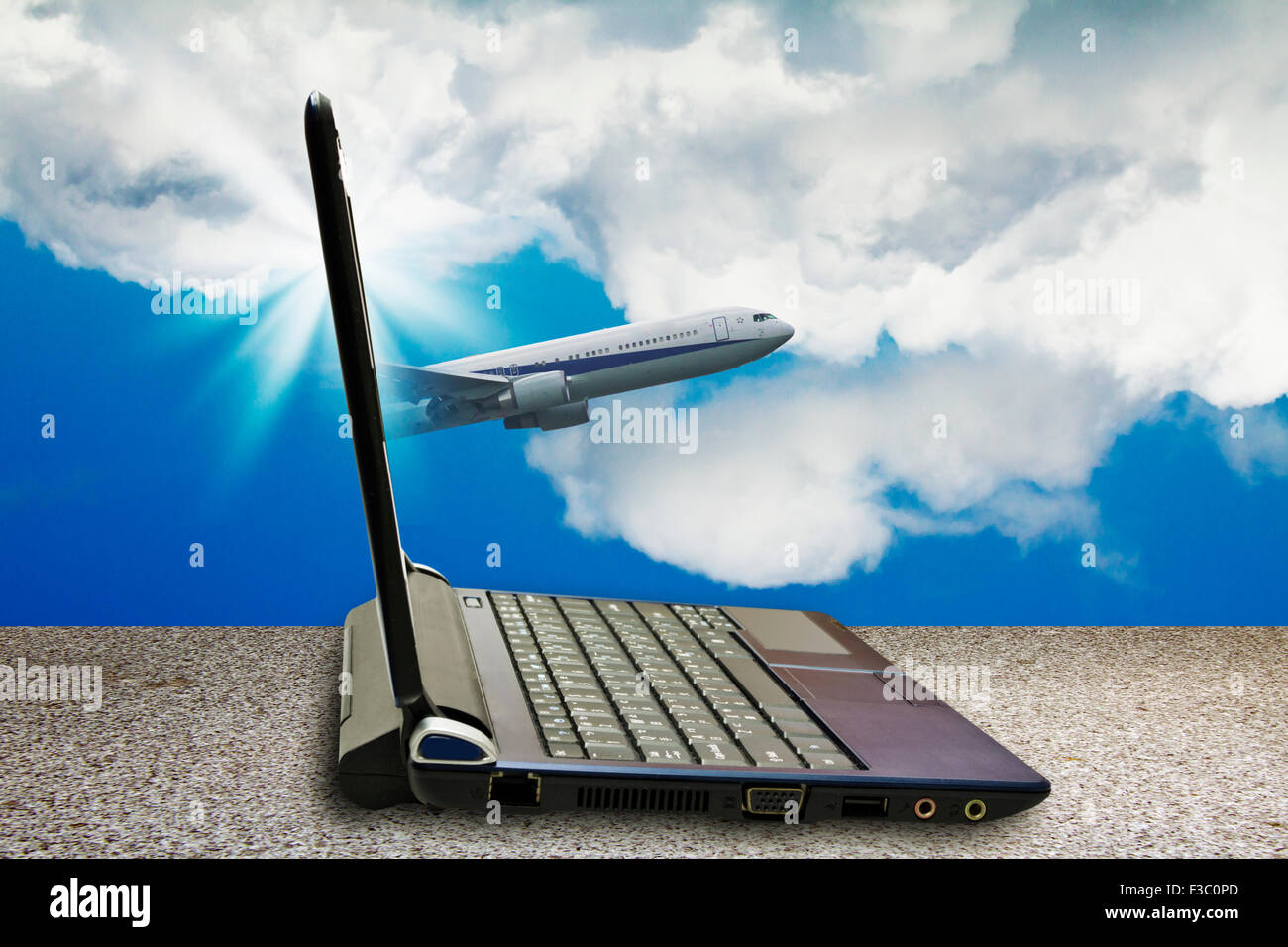 Aircraft laptop hi-res stock photography and images - Alamy