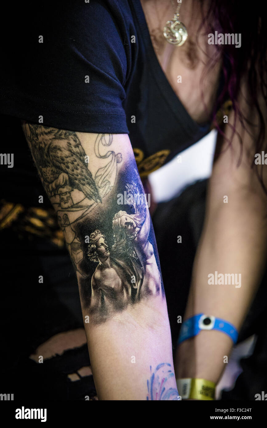 Barcelona, Catalonia, Spain. 4th Oct, 2015. A female Tattoo contestant ...