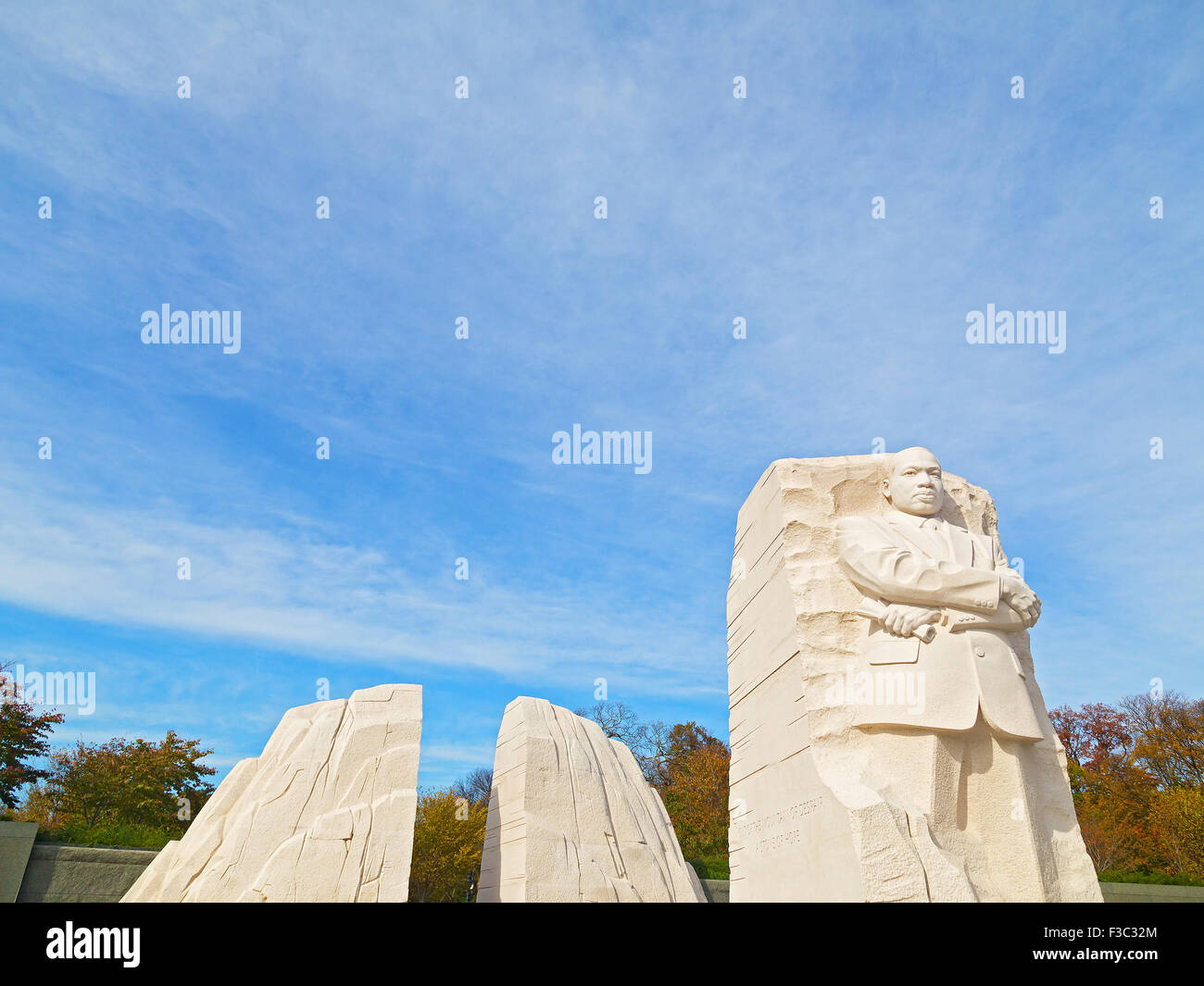 The Martin Luther King Jr Memorial and the National Monument on the ...