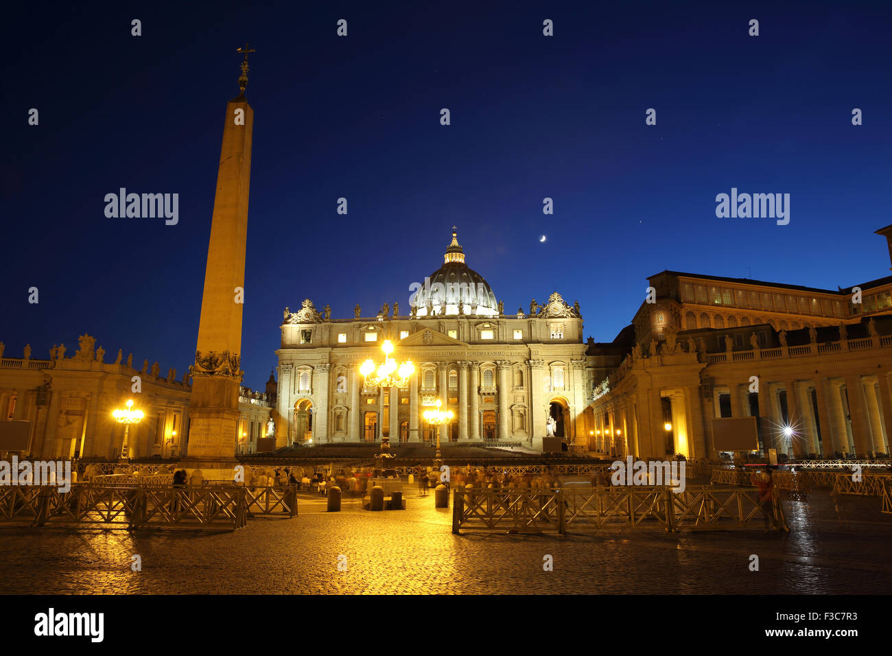 St Peter's Square at night Stock Photo - Alamy