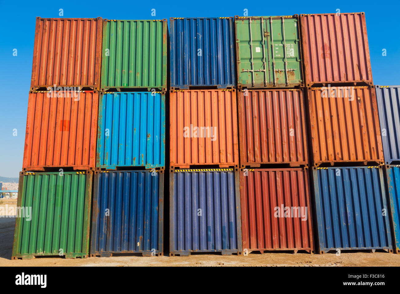 Cargo containers hi-res stock photography and images - Alamy