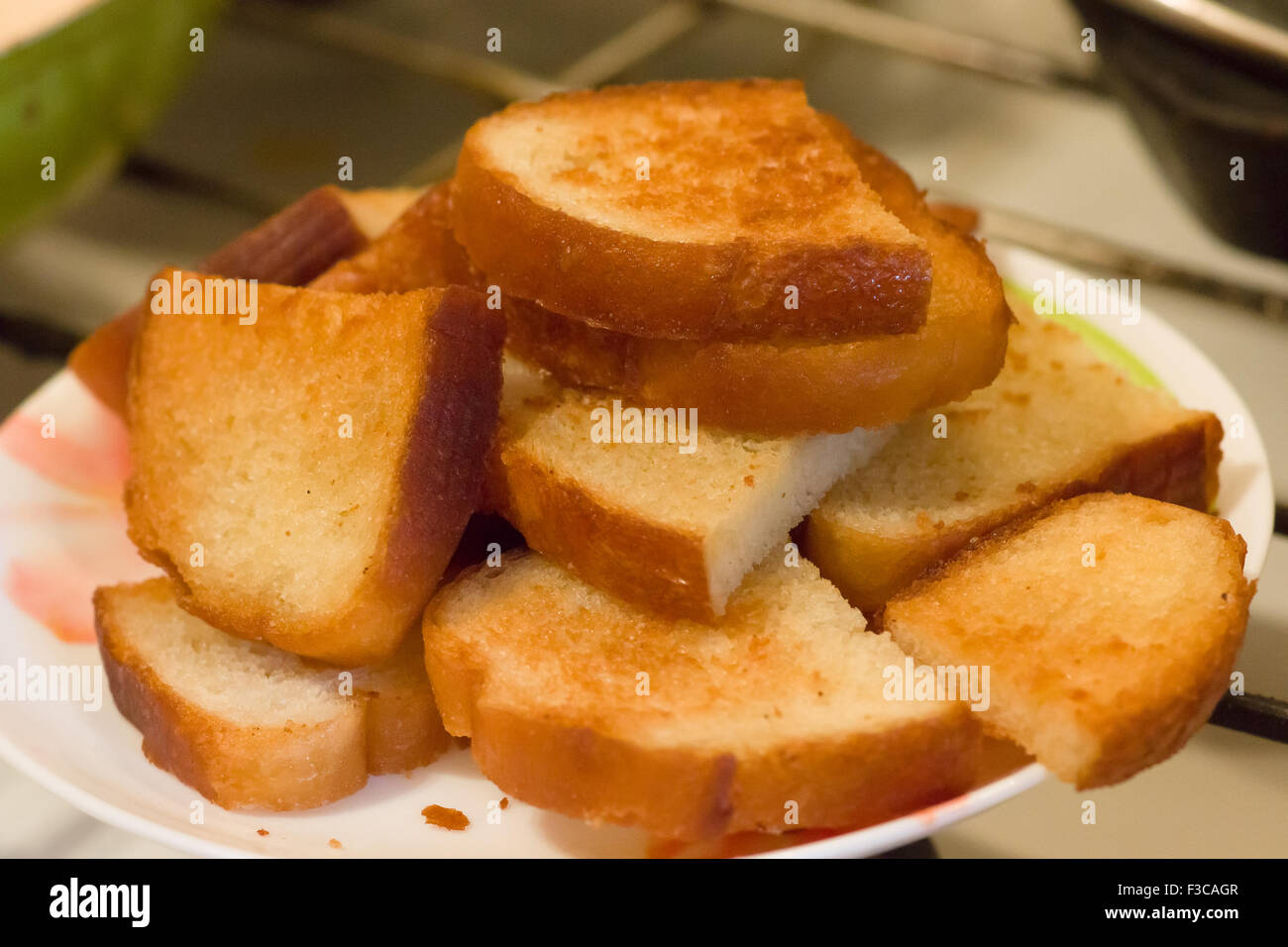 Toast on a plate hi-res stock photography and images - Alamy