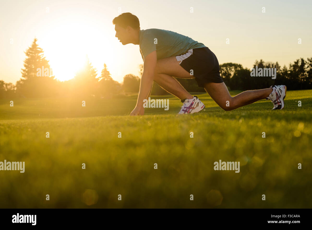 Athlete preparing for the run Stock Photo - Alamy