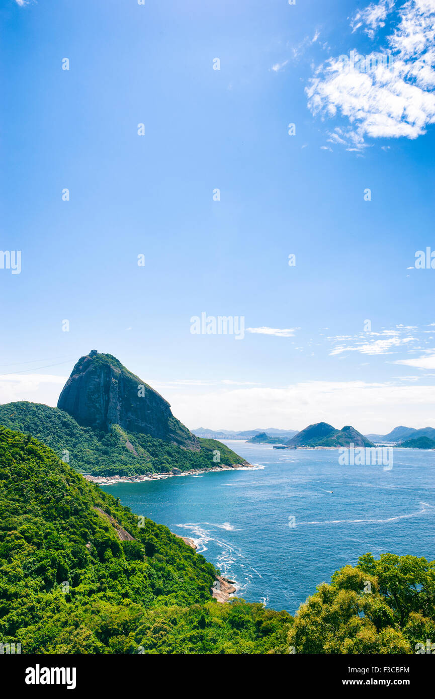 Scenic green view of Sugarloaf Mountain and Guanabara Bay Rio de ...