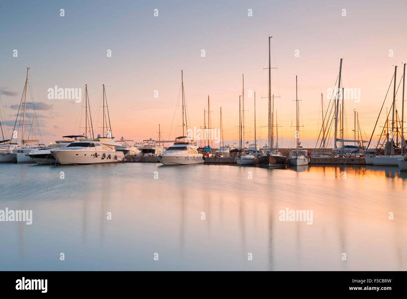 Alimos greece hi-res stock photography and images - Alamy