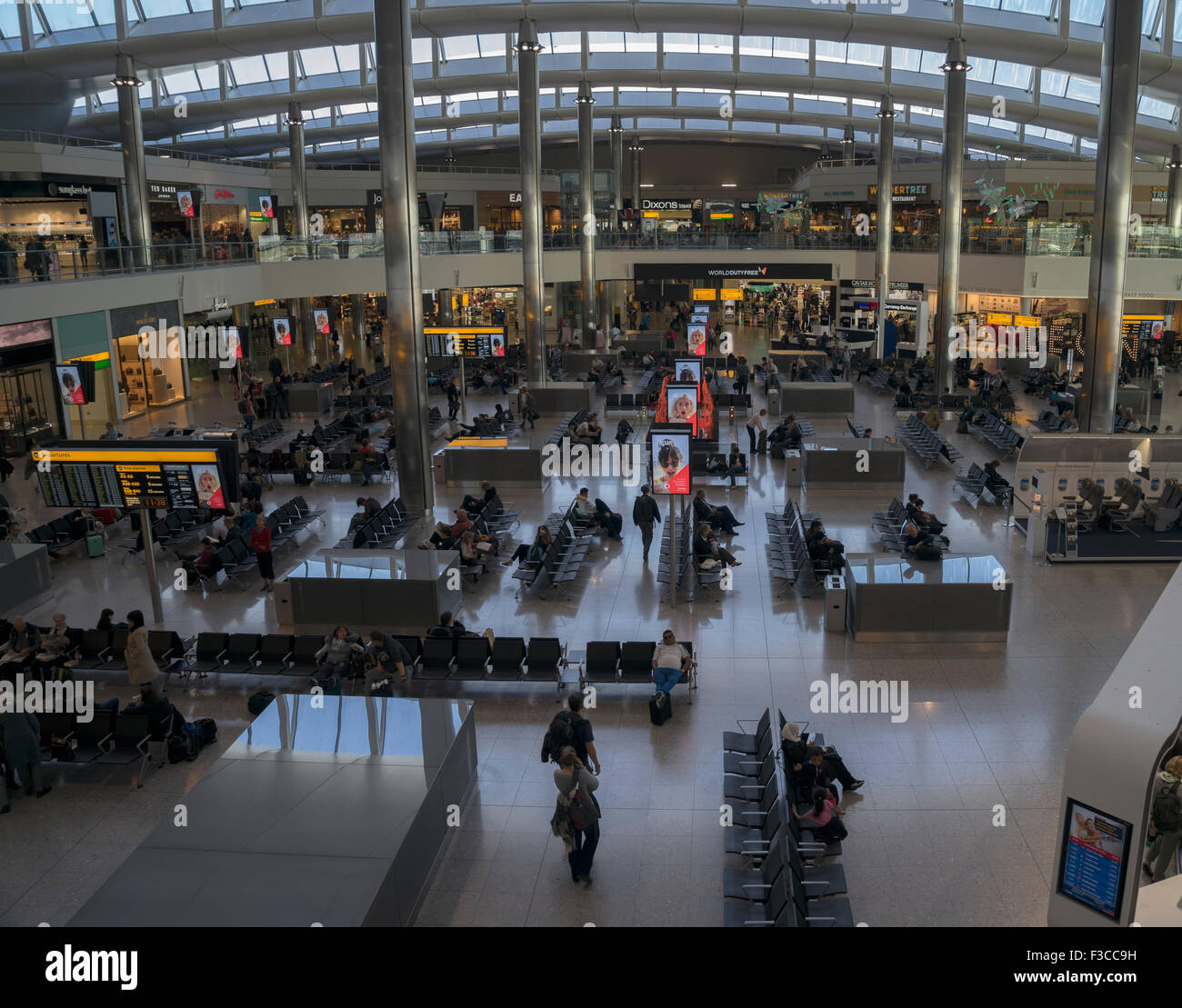 Terminal two heathrow airport hi-res stock photography and images - Alamy