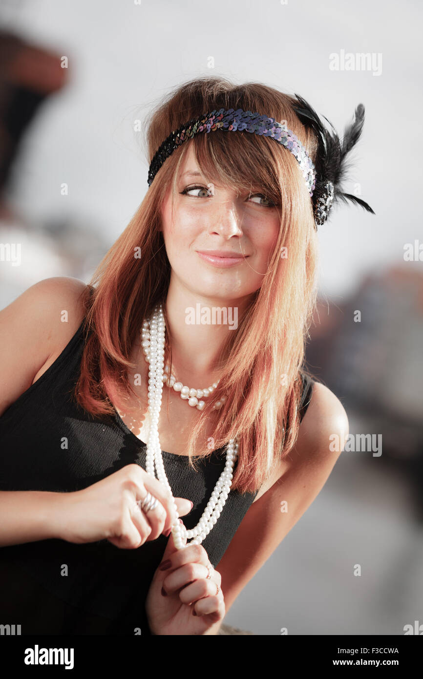 Flapper girl with pearls hi-res stock photography and images - Alamy