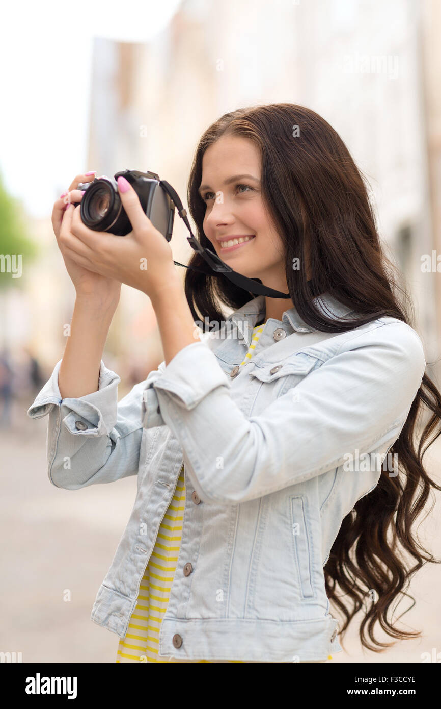 Teenage girl taking picture camera hi-res stock photography and images ...