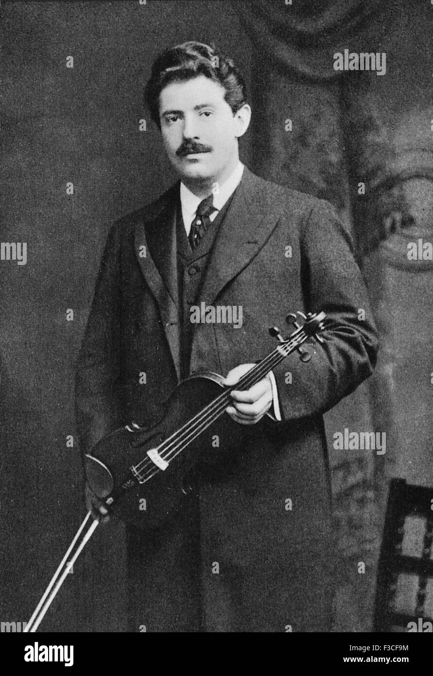 FRITZ KREISLER (1875-1962) Austrian violinist about 1905 Stock Photo ...