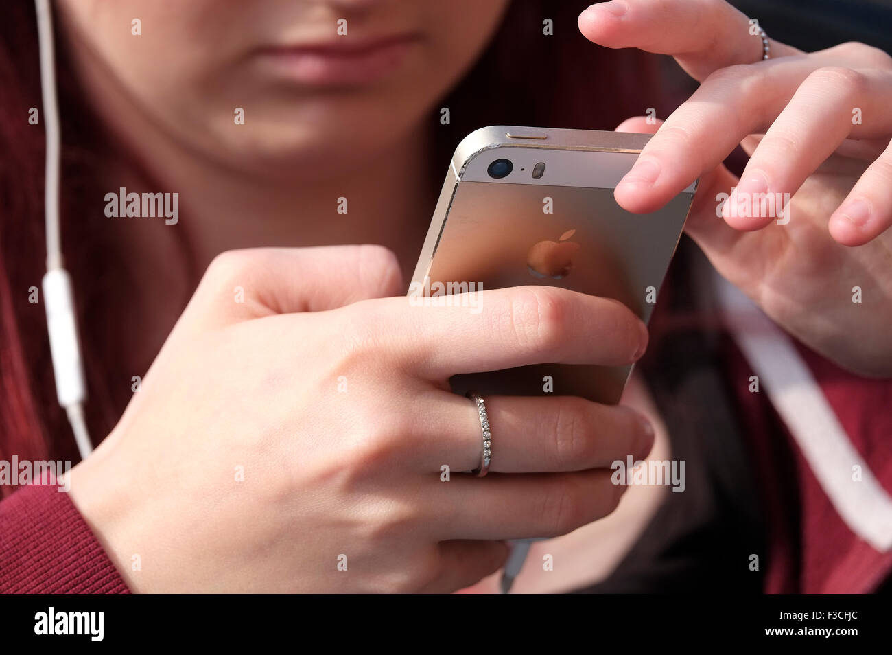 Female teenager hi-res stock photography and images - Alamy