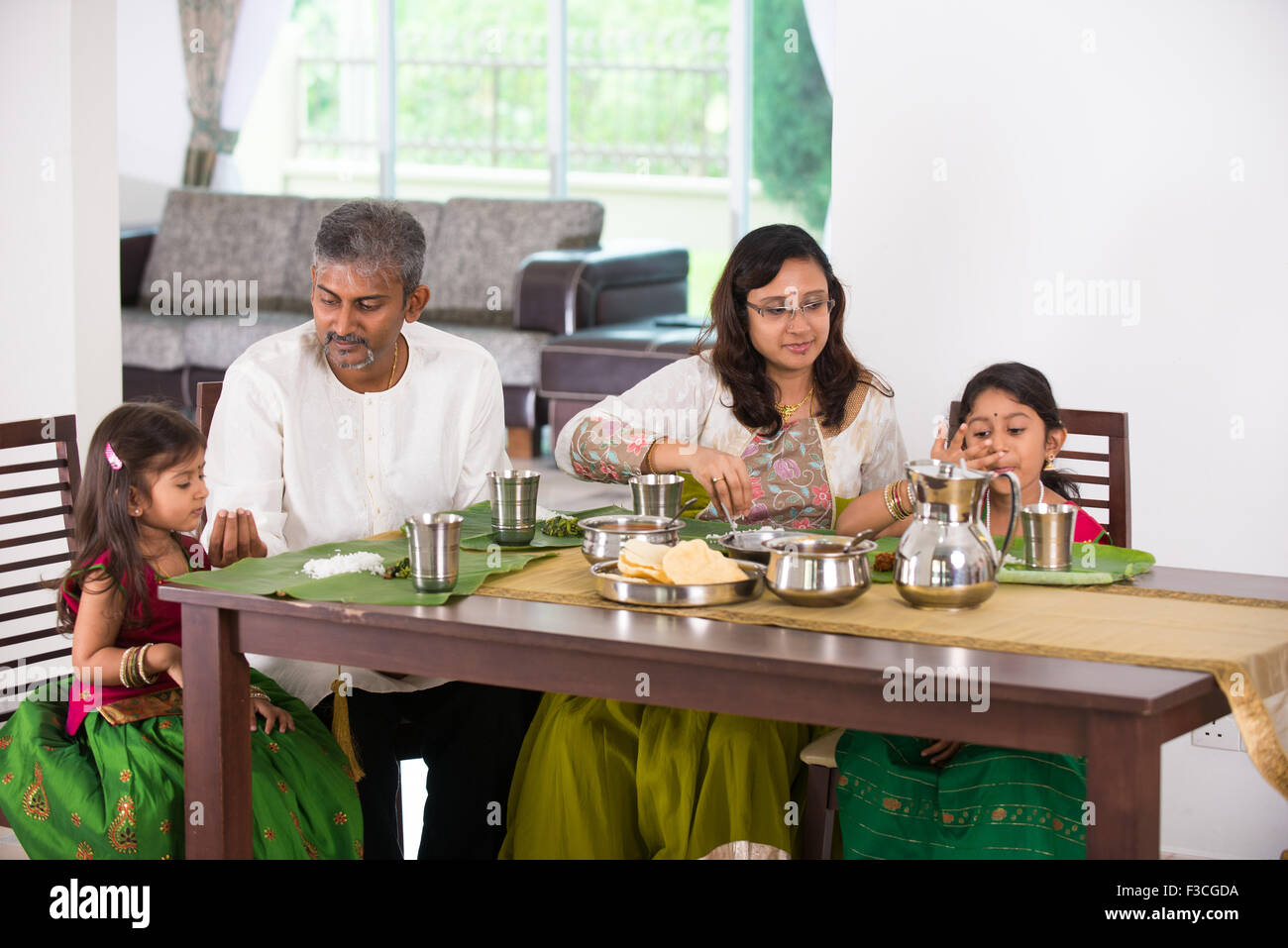 India family dinner hi-res stock photography and images - Alamy