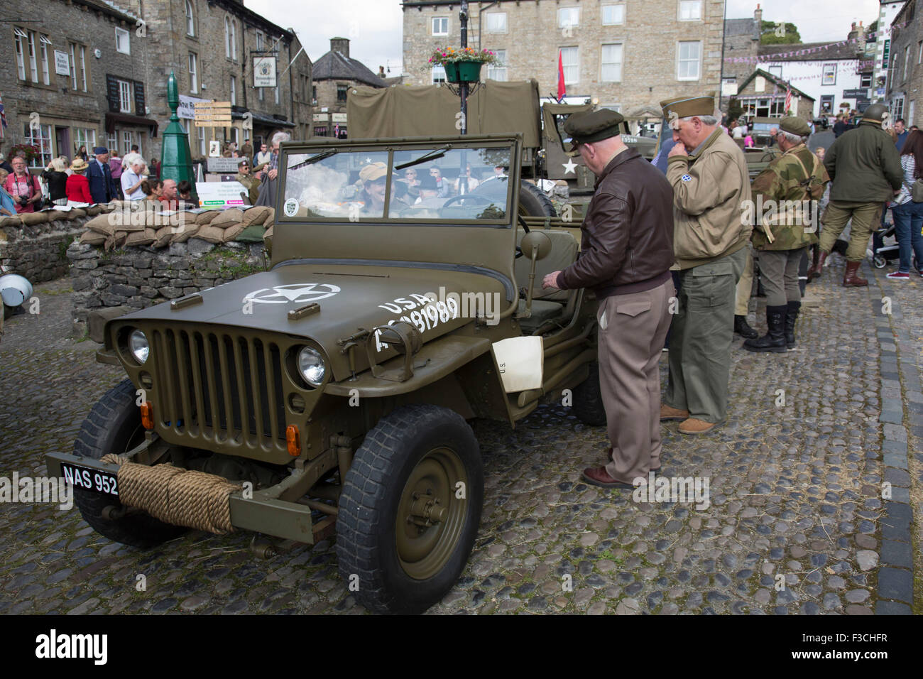 Grassington 1940s weekend event held hi-res stock photography and ...
