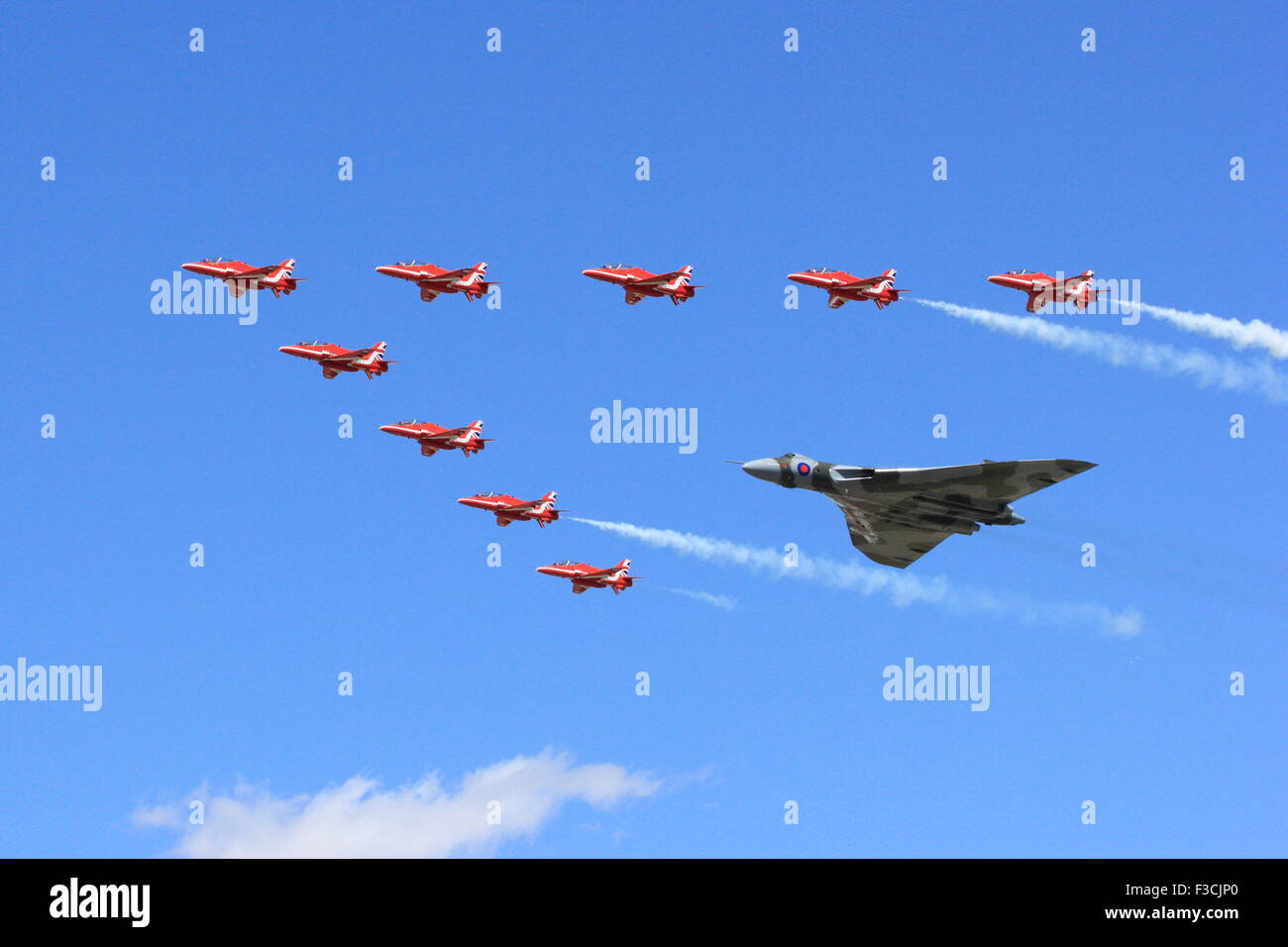 Red arrows with vulcan hi-res stock photography and images - Alamy