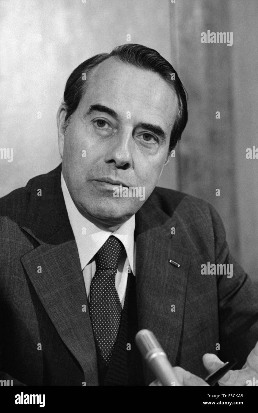 Robert dole Black and White Stock Photos & Images - Alamy