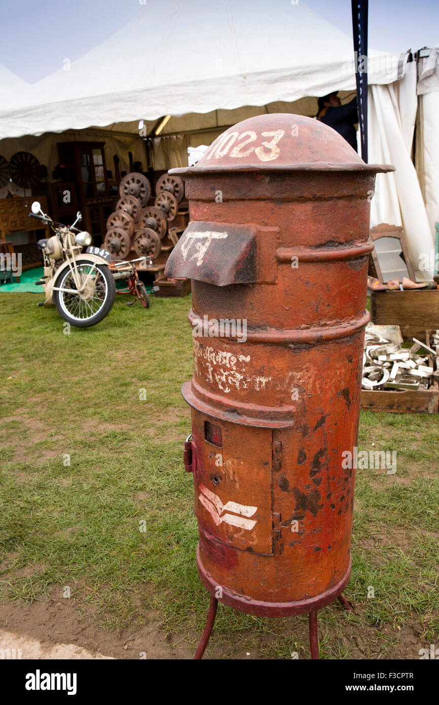 Indian post box hi-res stock photography and images - Alamy