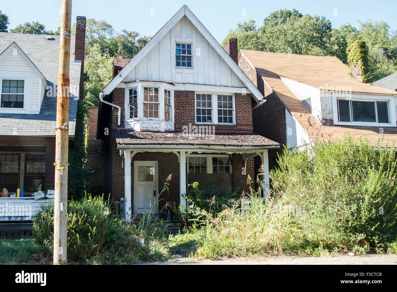 Run down towns hi-res stock photography and images - Alamy