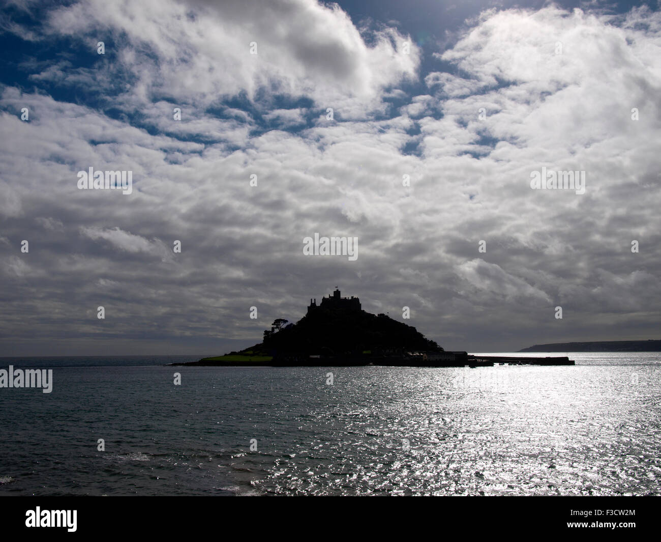 Silhouette of St Michael's Mount, Marazion, Cornwall, UK Stock Photo ...