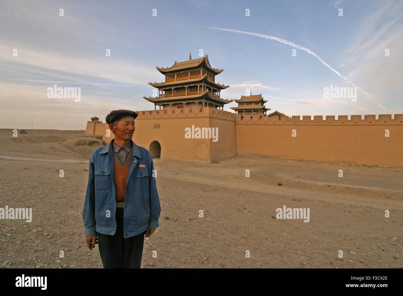 Man standing outside Great Wall Fort Stock Photo - Alamy