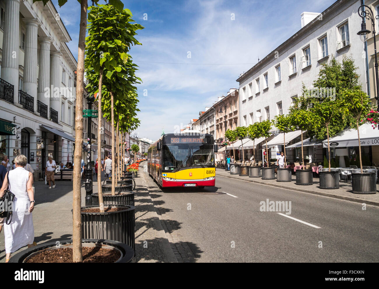 Central strret hi-res stock photography and images - Alamy