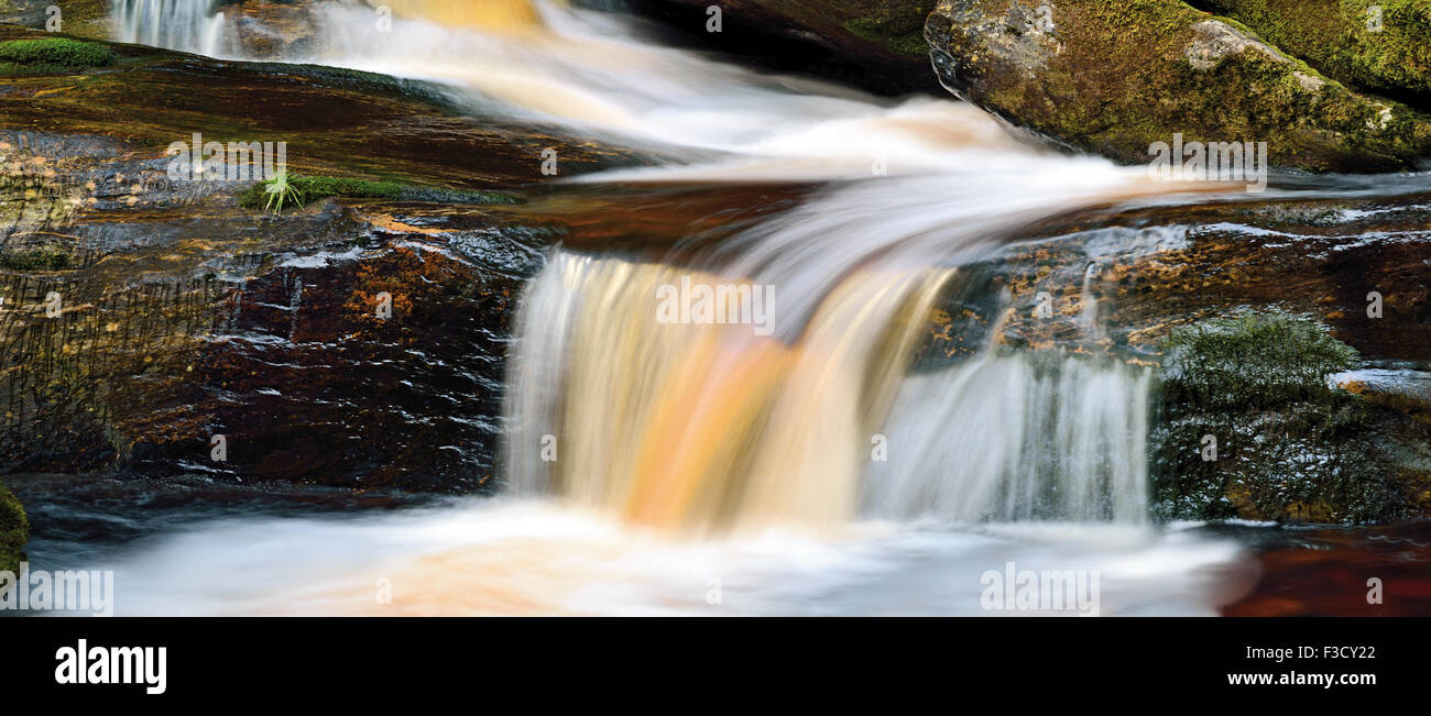 Water rocks hi-res stock photography and images - Alamy