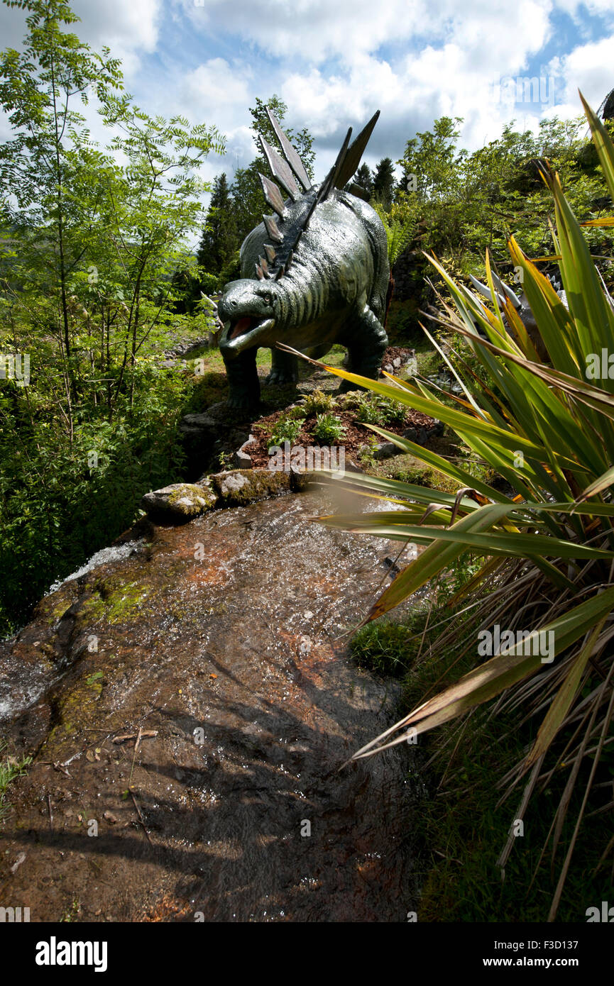 National show caves dinosaur park hi-res stock photography and images ...