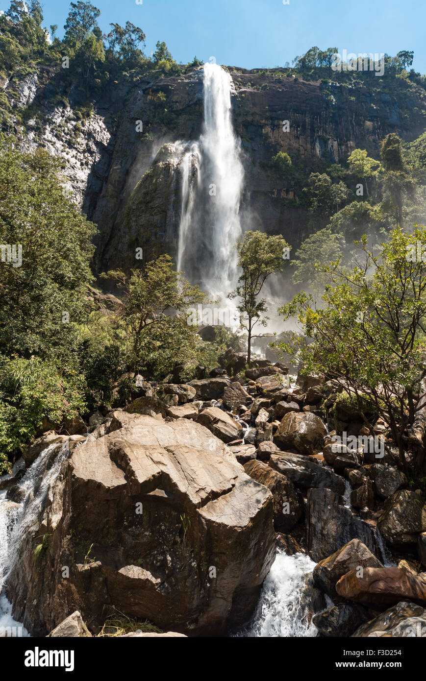 Diyaluma Falls, Sri Lanka Stock Photo - Alamy