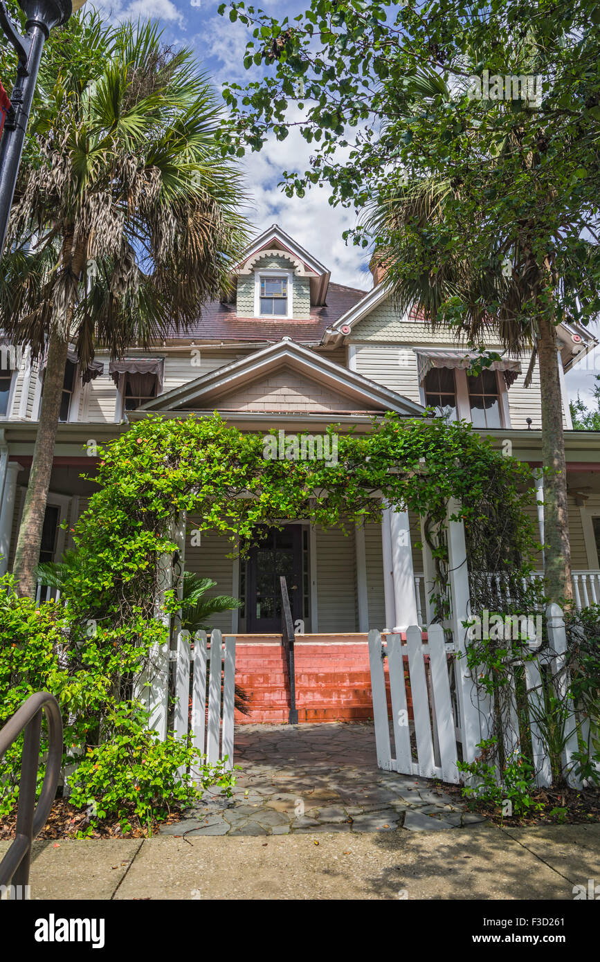 Florida cracker architecture house hi-res stock photography and images ...