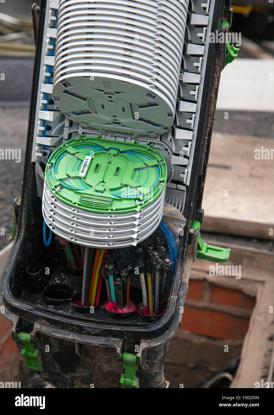 Splice cable hi-res stock photography and images - Alamy