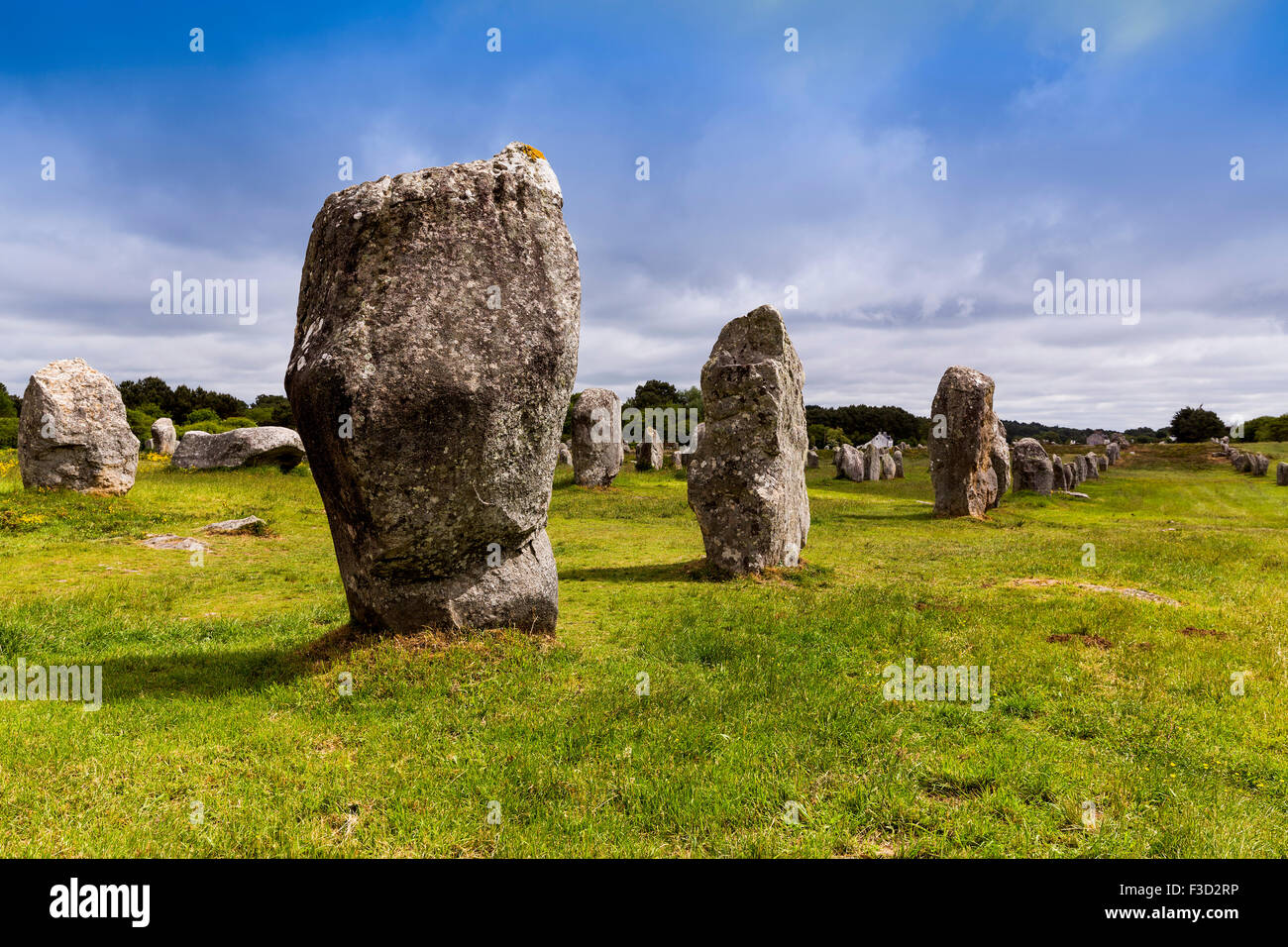 Neolithic menhir alignments ménec hi-res stock photography and images ...